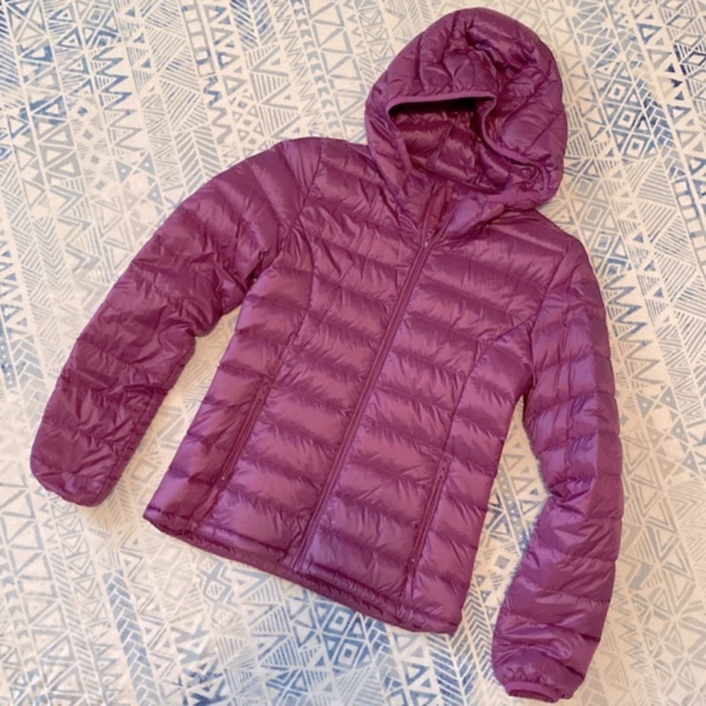 Aritzia Tna Lightweight Puffer Jacket - Gem